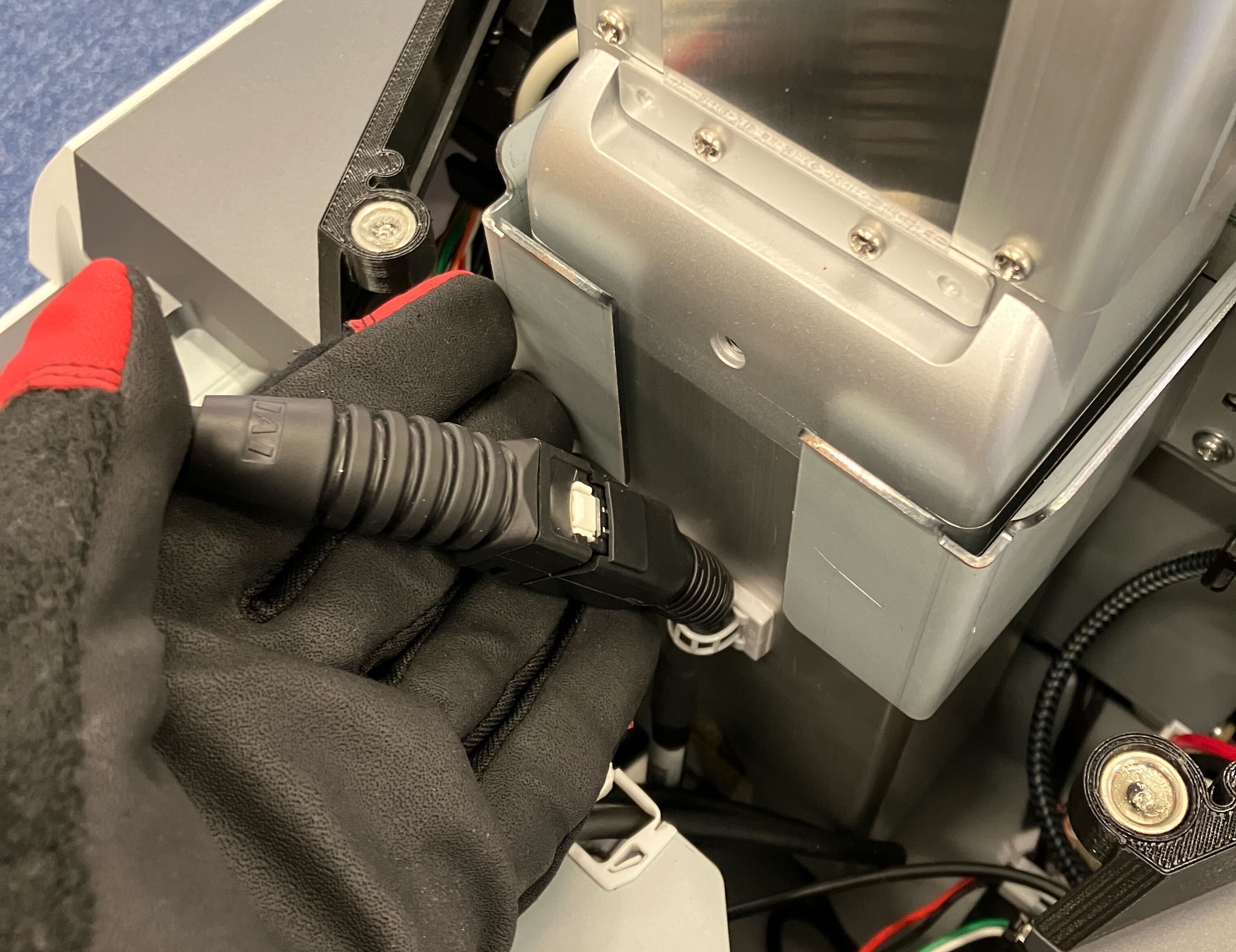 【ugo Pro G4】開梱・組み立て手順 – ugo Support